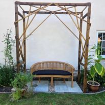 The George Washington Bow Bench – Norfolk Designer Gardens